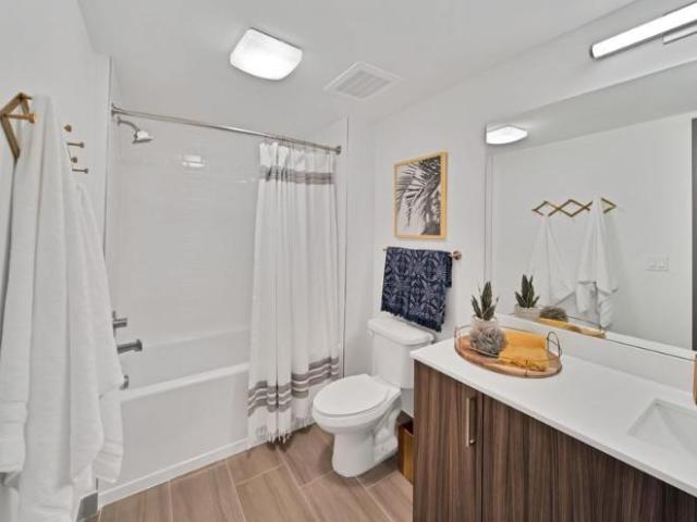 1 Br, 1 bath, Apartment 6445 NE 7th Ave