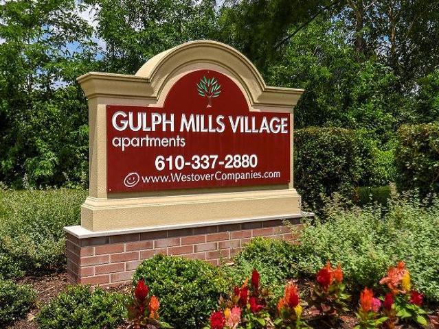 1 Br, 1 bath, Apartment 649 S Henderson Rd
