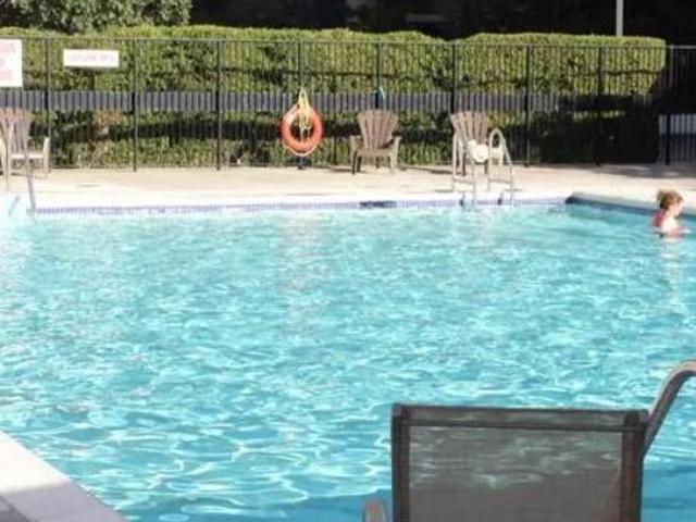1 Br, 1 bath, Apartment 640 Sheppard Avenue East