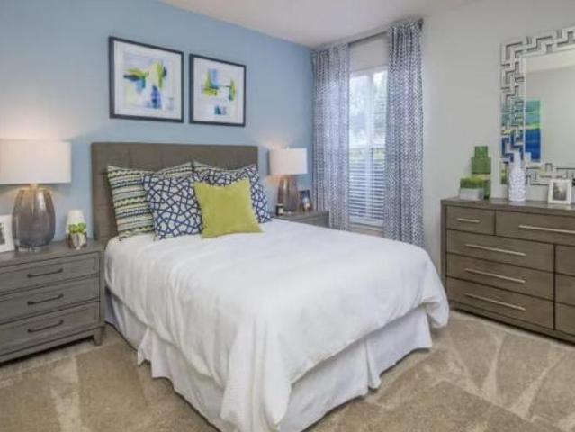 1 Br, 1 bath, Apartment 6421 Campus Dr