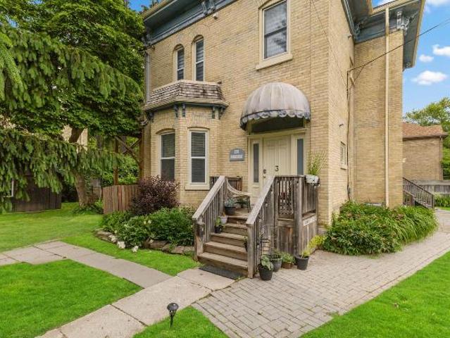 1 Br, 1 bath, Apartment 64 Duchess Avenue