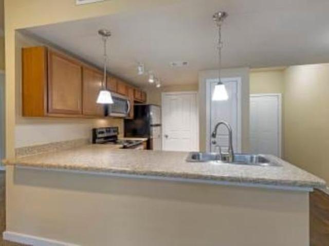 1 Br, 1 bath, Apartment 6503 W Shady Shores Rd