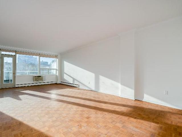 1 Br, 1 bath, Apartment 650 Briar Hill Avenue