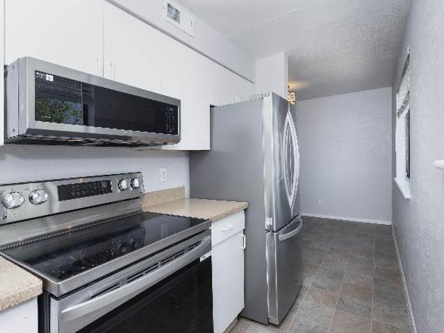 1 Br, 1 bath, Apartment 651 699 29th Street