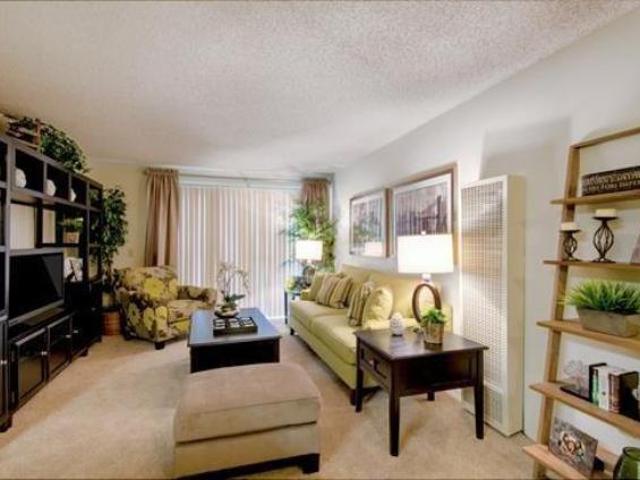 1 Br, 1 bath, Apartment 652 Moss St