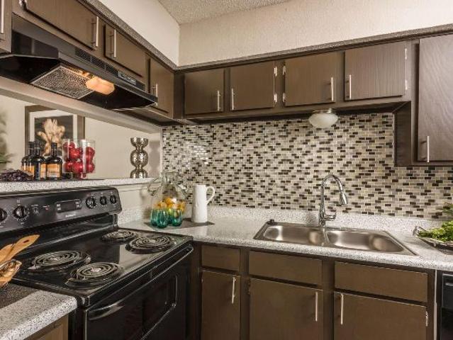 1 Br, 1 bath, Apartment 6601 Treepoint Drive