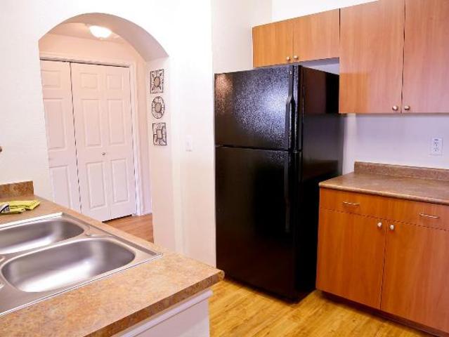 1 Br, 1 bath, Apartment 6850 Granbury Road
