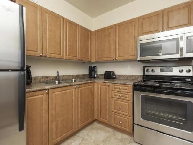 1 Br, 1 bath, Apartment 685 Surrey Lane