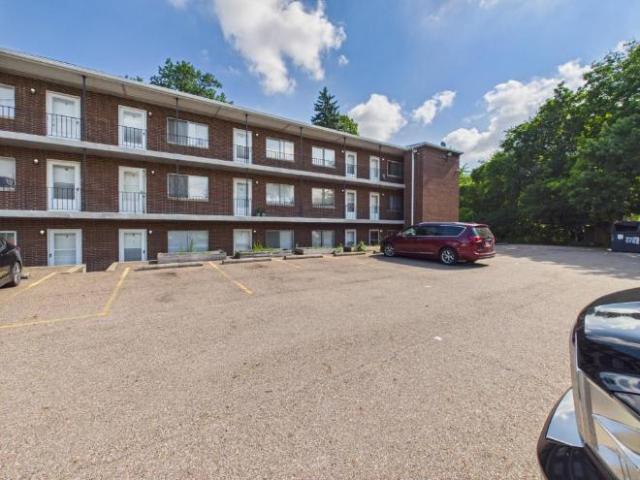 1 Br, 1 bath, Apartment 685 Sherman St