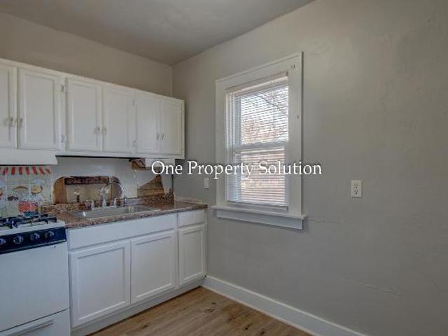 1 Br, 1 bath, Apartment 6831 Jackson Avenue
