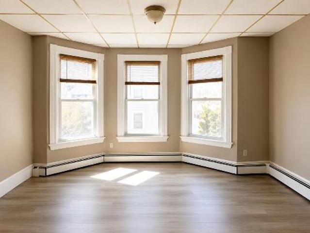 1 Br, 1 bath, Apartment 68 Howe Street