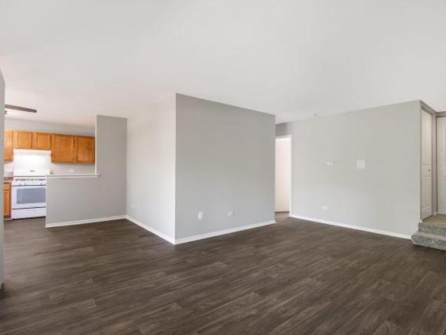 1 Br, 1 bath, Apartment 695 Westmoreland Dr