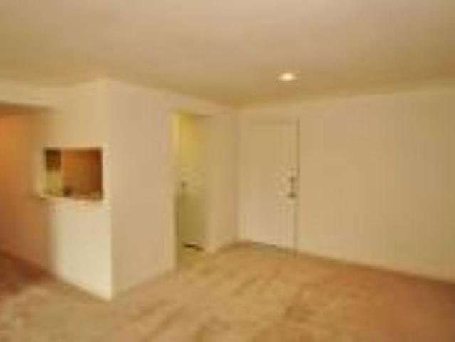 1 Br, 1 bath, Apartment 6960 Bellaire Blvd