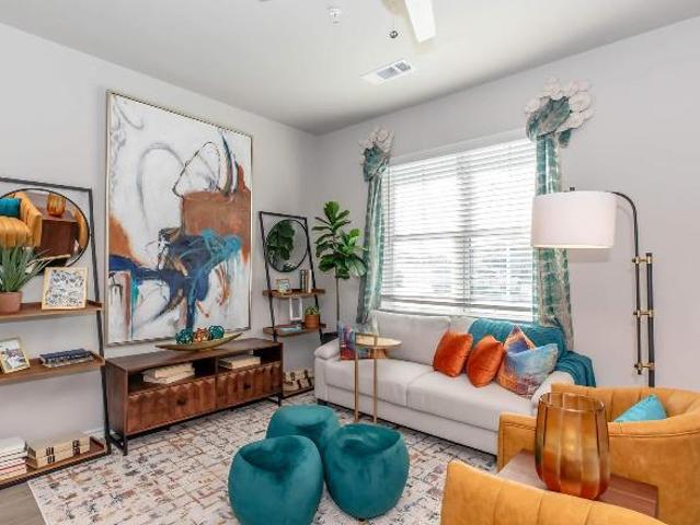 1 Br, 1 bath, Apartment 6901 Bagby Ave