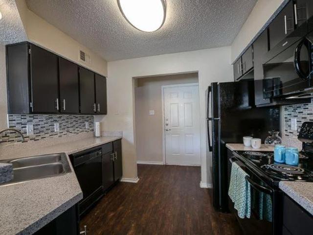 1 Br, 1 bath, Apartment 6909 Custer Road