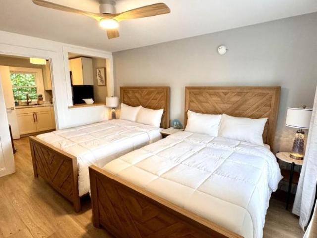 1 Br, 1 bath, Apartment 6 Sunset Drive