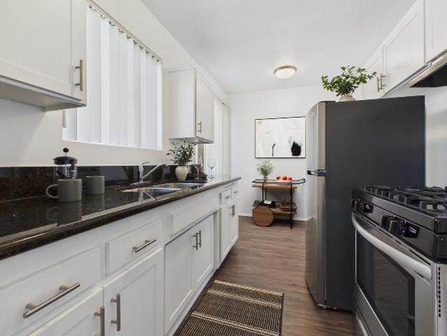 1 Br, 1 bath, Apartment 7055 Sepulveda