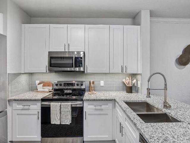 1 Br, 1 bath, Apartment 7001 W Parker Road
