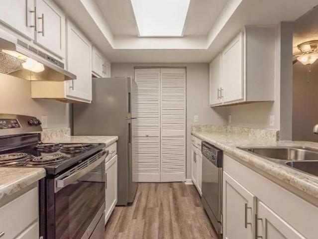 1 Br, 1 bath, Apartment 700 Martins Creek Blvd