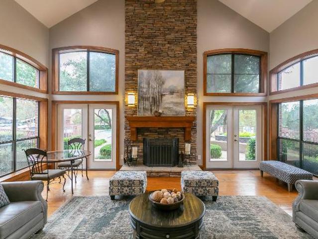 1 Br, 1 bath, Apartment 700 Hill Trail Drive