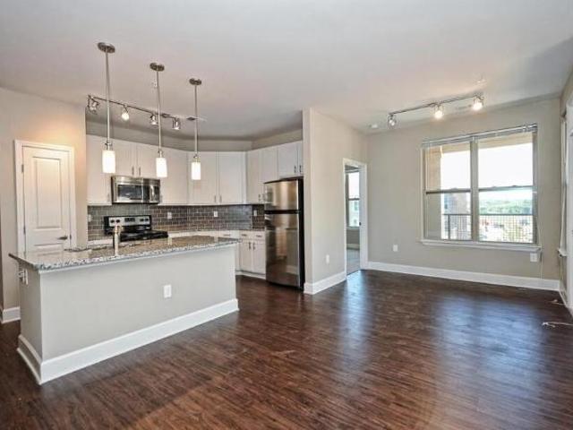 1 Br, 1 bath, Apartment 703 Rollerton Rd