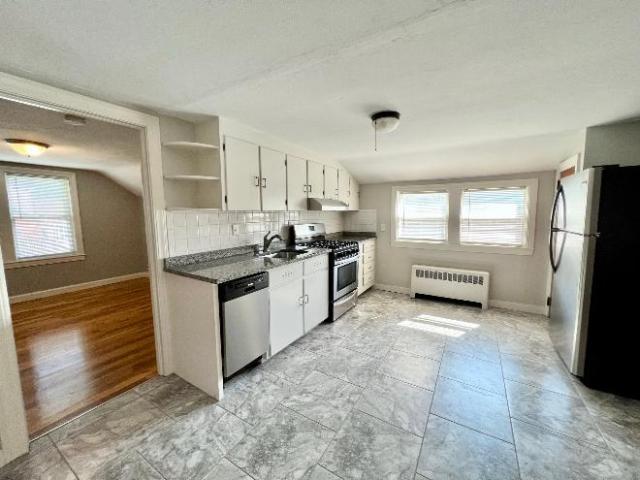 1 Br, 1 bath, Apartment 70 Lyman Street