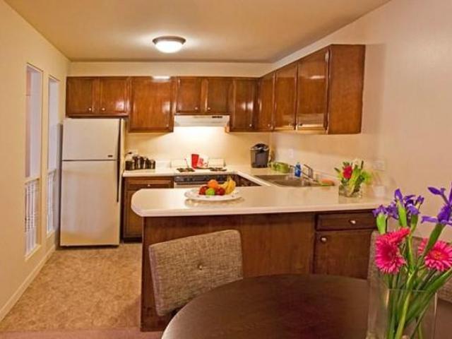 1 Br, 1 bath, Apartment 70 S Buffalo Grove Rd