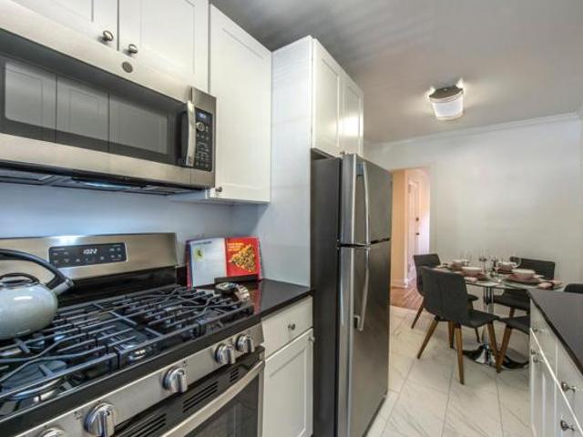 1 Br, 1 bath, Apartment 70 St Paul Street