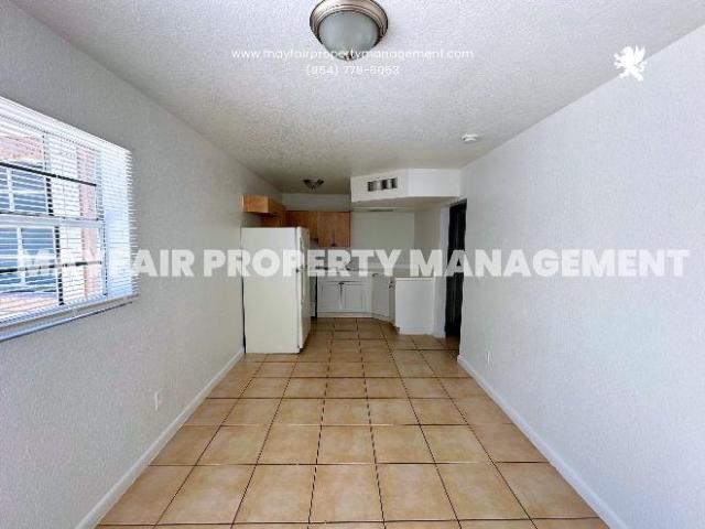 1 Br, 1 bath, Apartment 714 Latona Avenue