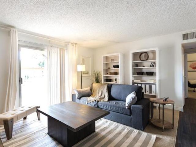1 Br, 1 bath, Apartment 711 N Evergreen Rd