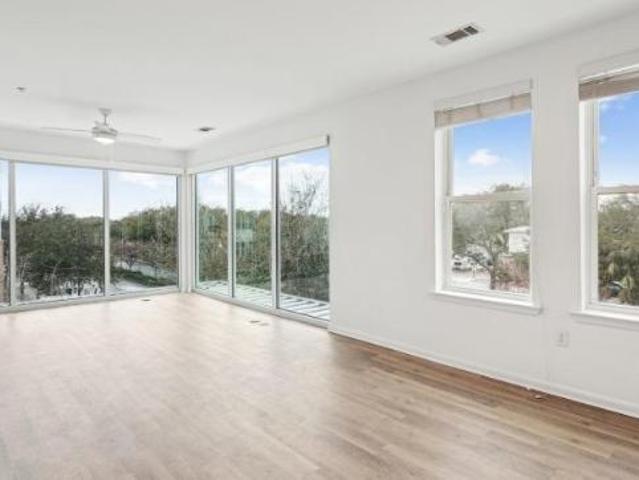1 Br, 1 bath, Apartment 725 Coleman Blvd