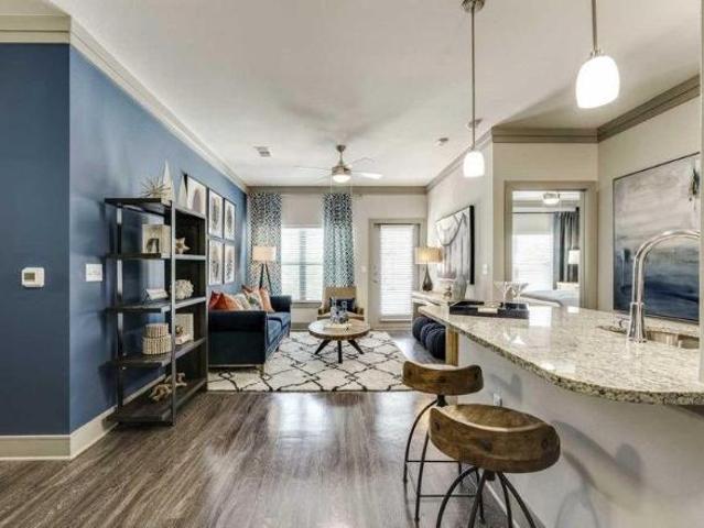 1 Br, 1 bath, Apartment 7201 Custer Rd