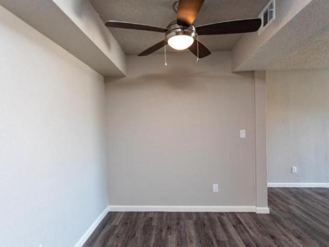 1 Br, 1 bath, Apartment 720 Chapman Dr