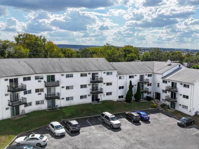 1 Br, 1 bath, Apartment 721 Sandy St