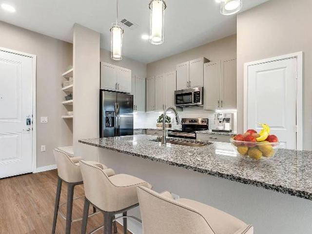 1 Br, 1 bath, Apartment 735 Washington Dr