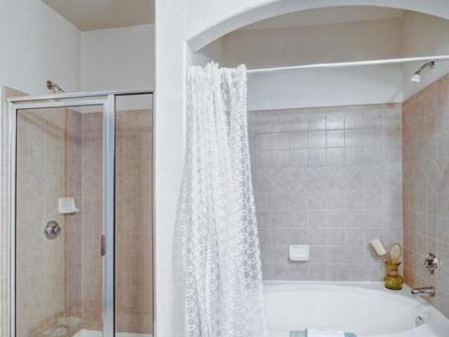 1 Br, 1 bath, Apartment 7373 Ardmore St