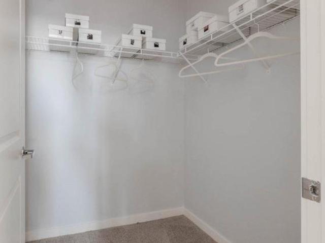 1 Br, 1 bath, Apartment 730 S Clark St