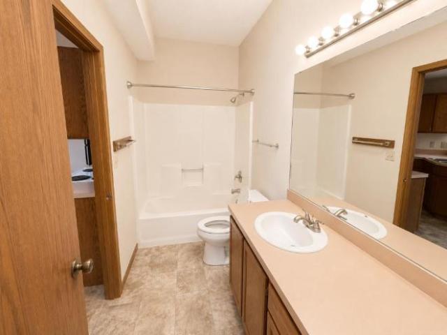 1 Br, 1 bath, Apartment 7457 E Huntington Dr