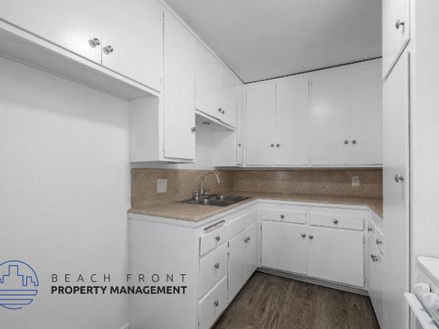 1 Br, 1 bath, Apartment 745 Venice Way