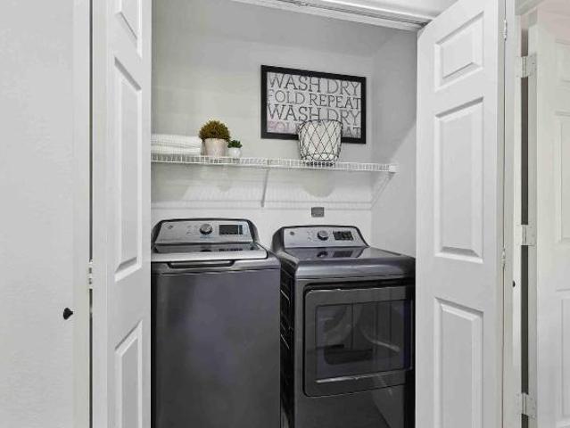 1 Br, 1 bath, Apartment 7495 N 95th Ave