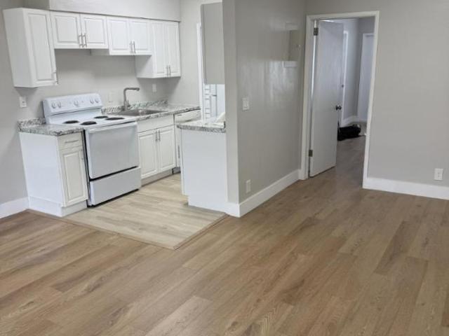 1 Br, 1 bath, Apartment 749 NE 13th Court