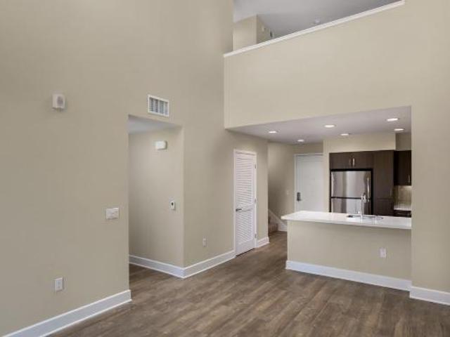 1 Br, 1 bath, Apartment 7400 Center Avenue