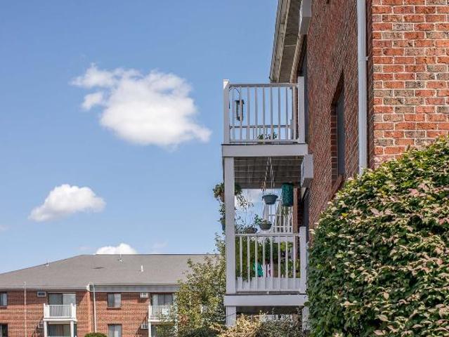 1 Br, 1 bath, Apartment 740 Farm Rd