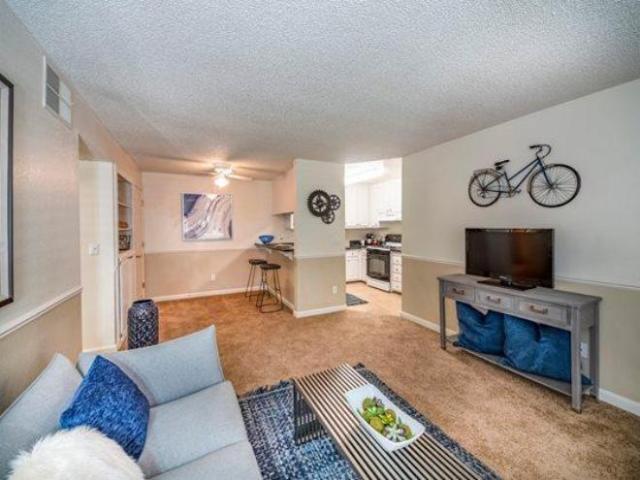 1 Br, 1 bath, Apartment 7550 Folsom Auburn Road