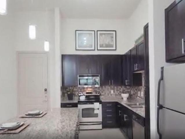 1 Br, 1 bath, Apartment 7555 Warren Parkway
