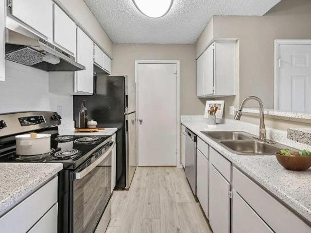 1 Br, 1 bath, Apartment 7575 S Westmoreland Road