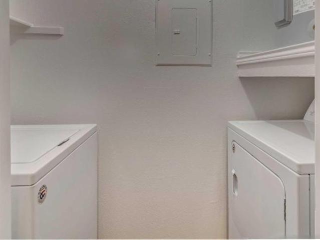 1 Br, 1 bath, Apartment 750 E Mid Cities Boulevard