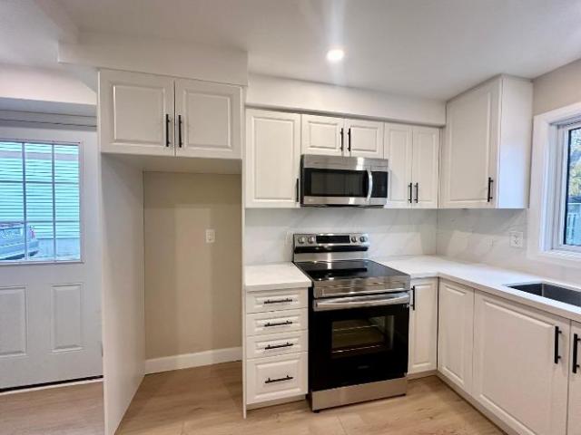 1 Br, 1 bath, Apartment 751 Hillcroft St