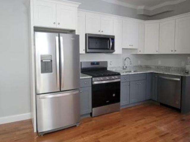 1 Br, 1 bath, Apartment 761 Highland Ave