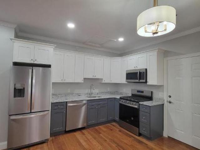 1 Br, 1 bath, Apartment 761 Highland Ave